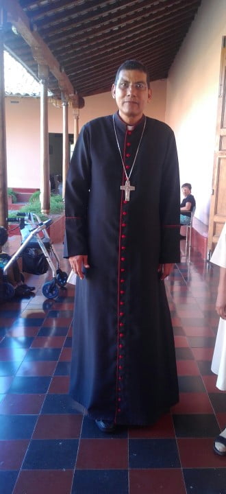 Monseñor Jorge Solórzano visita a los padres ancianos - La Verdad Nica